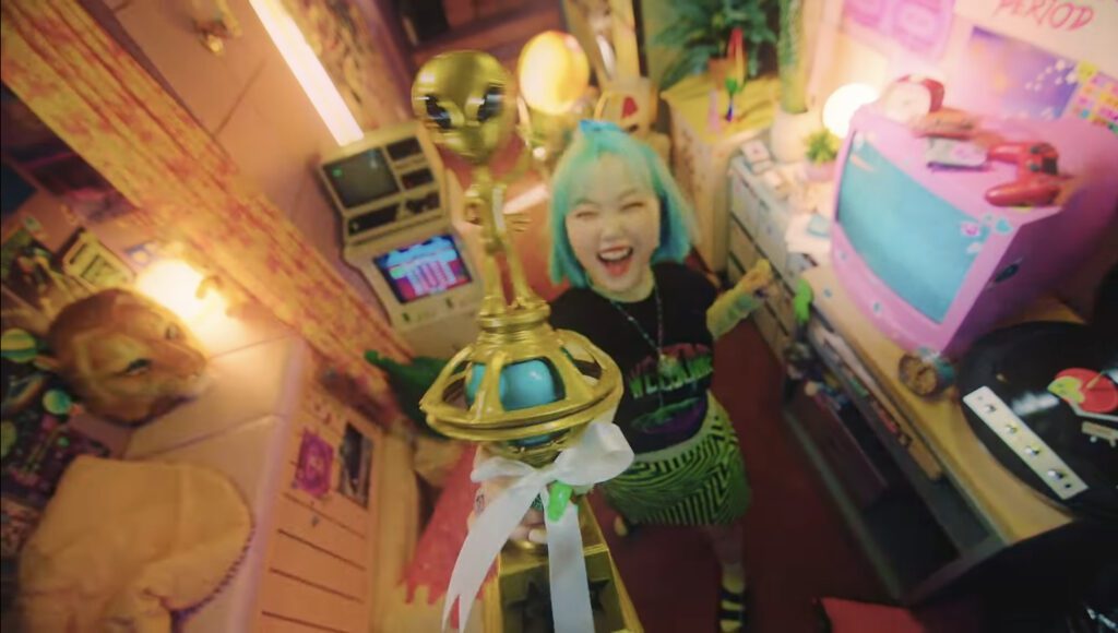 Music Video Fashion: Lee Suhyun – Alien – Ash Talks Kpop