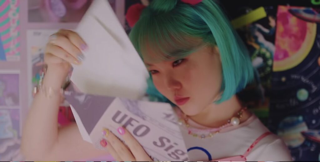 Music Video Fashion: Lee Suhyun – Alien – Ash Talks Kpop
