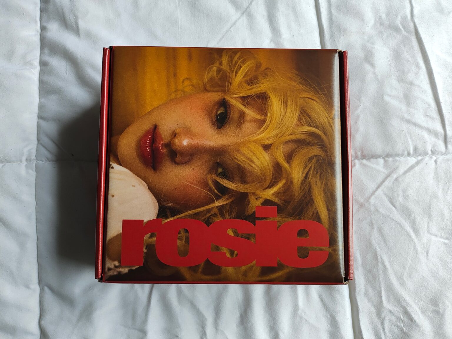 ALBUM UNBOXING: Rosé – rosie – Ash Talks Kpop