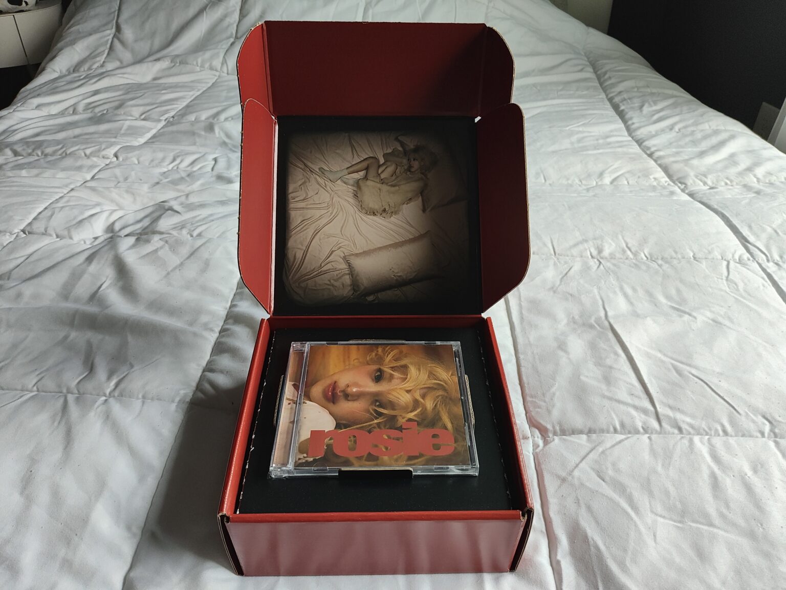 ALBUM UNBOXING: Rosé – rosie – Ash Talks Kpop